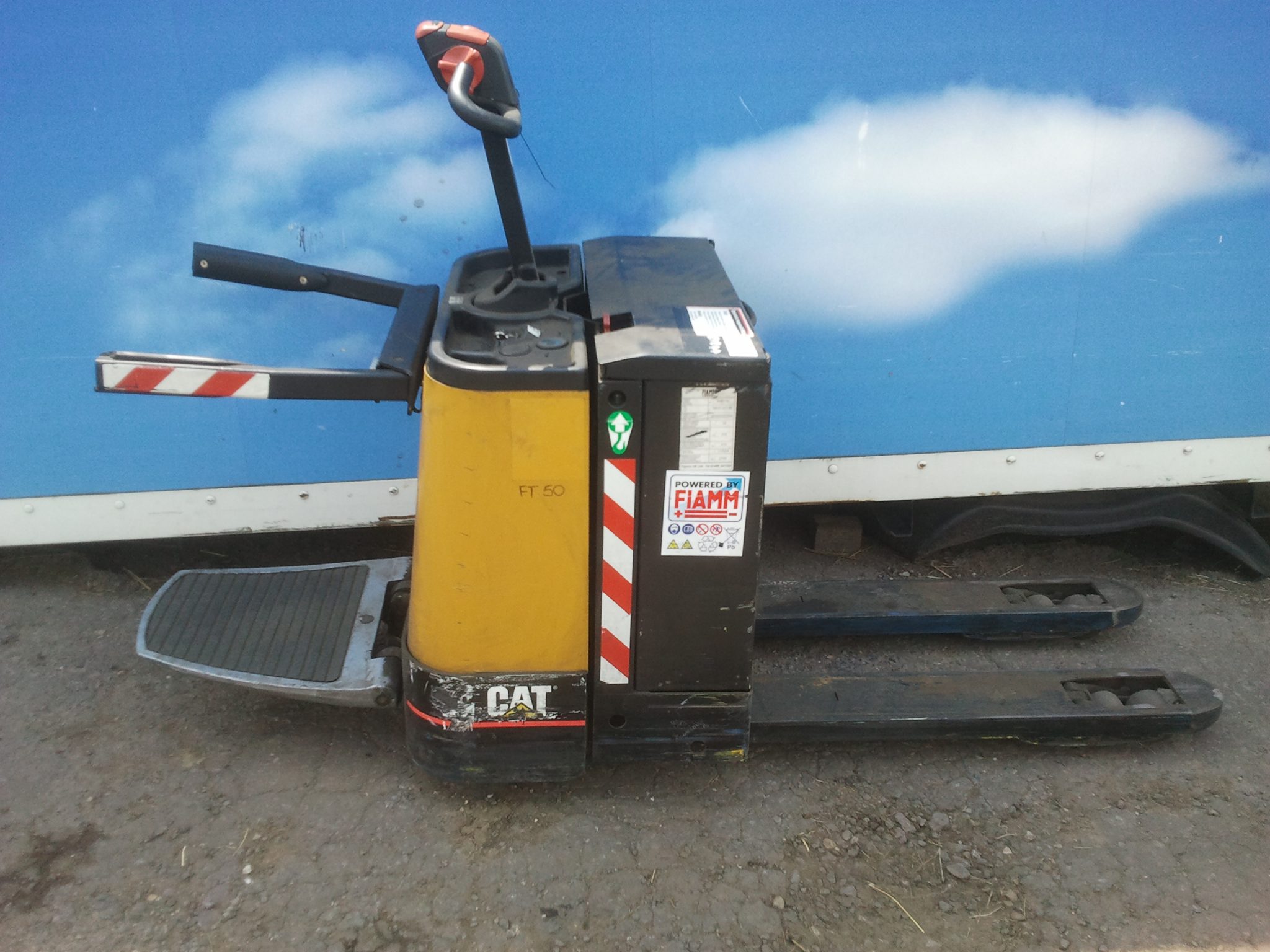 CATERPILLAR NPV20K - Derbyshire Forklifts